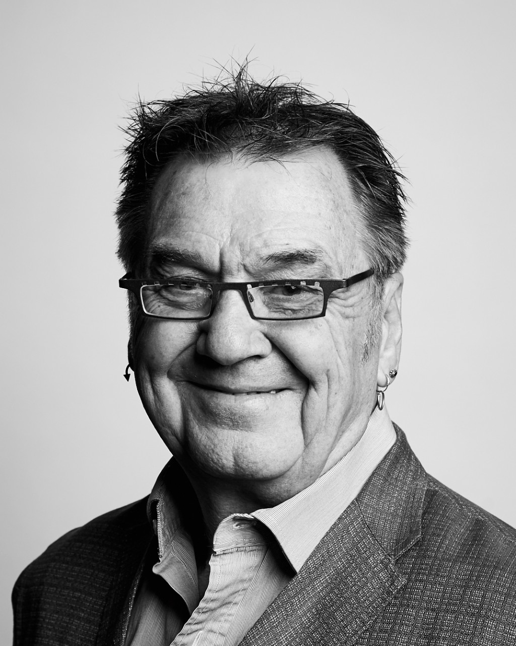 Reading Between the Lines | Future-Makers